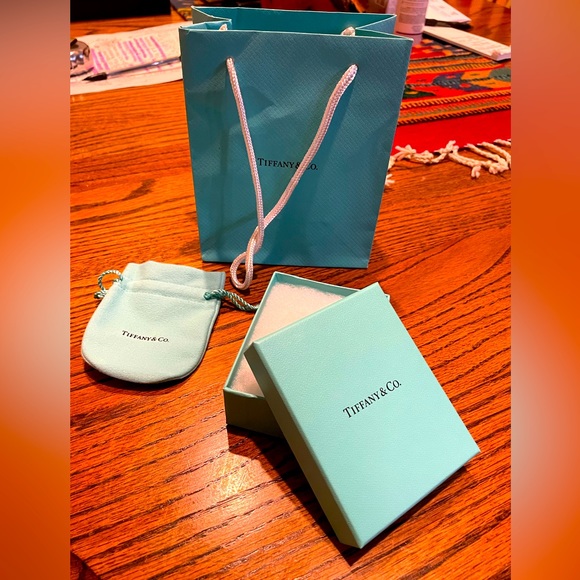 Tiffany & Co. | Jewelry | Tiffany Co Jewelry Gift Box Cloth Bag Gift ...